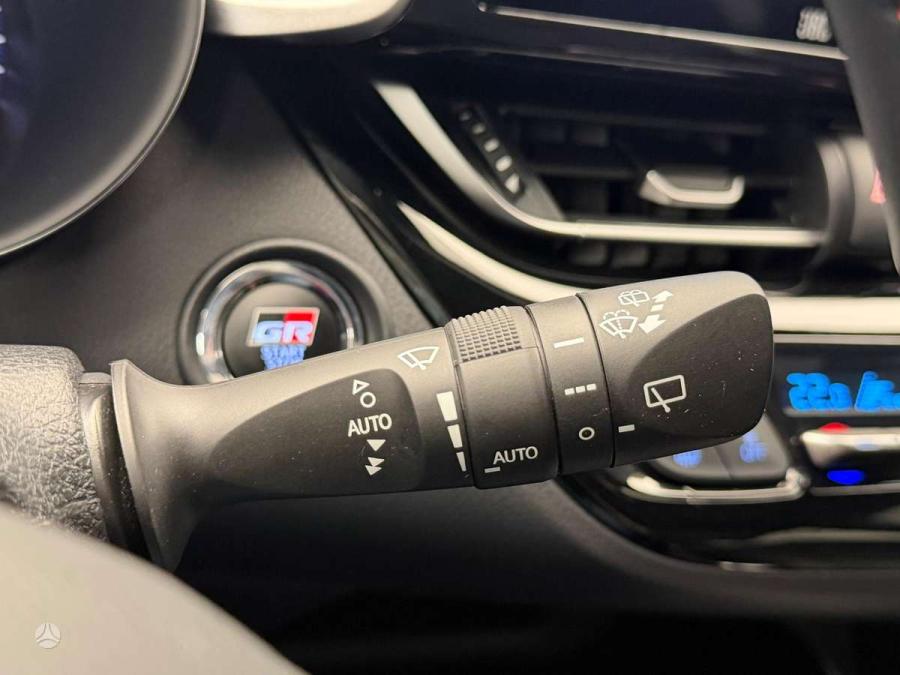 Серый Тойота C-HR 2022 в Паневежис, объемом двигателя 1.99 л и пробегом 102 тыс. км за 25390 €, фото 24 на AUTOMOTO.COM.LV