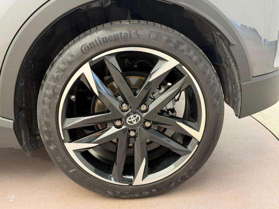 Серый Тойота C-HR 2022 в Паневежис, объемом двигателя 1.99 л и пробегом 102 тыс. км за 25390 €, фото 41 на AUTOMOTO.COM.LV