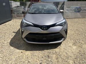 Grey Toyota C-HR 2022 in Kaunas, with an engine capacity of 1.80 L and mileage of 63 thousand km for 19999 €, photo  on AUTOMOTO.COM.LV