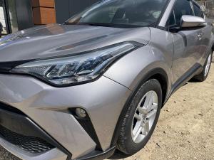 Grey Toyota C-HR 2022 in Kaunas, with an engine capacity of 1.80 L and mileage of 63 thousand km for 19999 €, photo 5 on AUTOMOTO.COM.LV