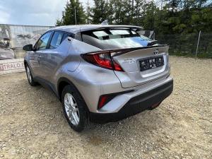 Grey Toyota C-HR 2022 in Kaunas, with an engine capacity of 1.80 L and mileage of 63 thousand km for 19999 €, photo 7 on AUTOMOTO.COM.LV