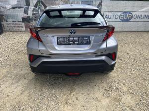 Grey Toyota C-HR 2022 in Kaunas, with an engine capacity of 1.80 L and mileage of 63 thousand km for 19999 €, photo 8 on AUTOMOTO.COM.LV