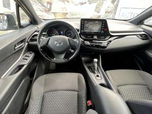 Grey Toyota C-HR 2022 in Kaunas, with an engine capacity of 1.80 L and mileage of 63 thousand km for 19999 €, photo 10 on AUTOMOTO.COM.LV