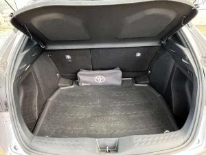 Grey Toyota C-HR 2022 in Kaunas, with an engine capacity of 1.80 L and mileage of 63 thousand km for 19999 €, photo 17 on AUTOMOTO.COM.LV