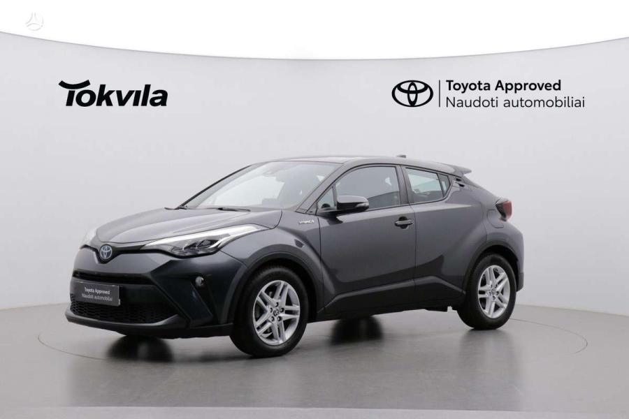 Grey Toyota C-HR 2022 in Vilnius, with an engine capacity of 1.99 L and mileage of 104 thousand km for 23900 €, photo 1 on AUTOMOTO.COM.LV