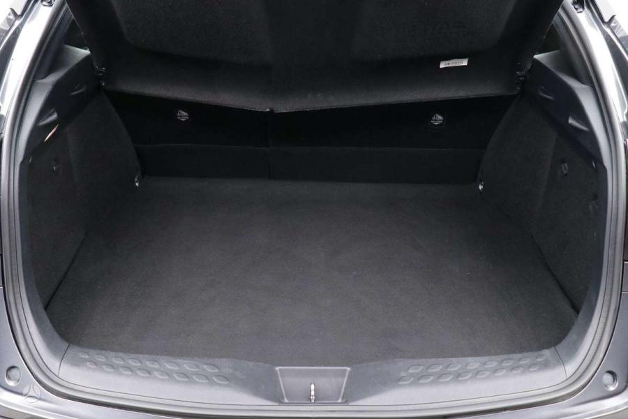 Grey Toyota C-HR 2022 in Vilnius, with an engine capacity of 1.99 L and mileage of 104 thousand km for 23900 €, photo 12 on AUTOMOTO.COM.LV