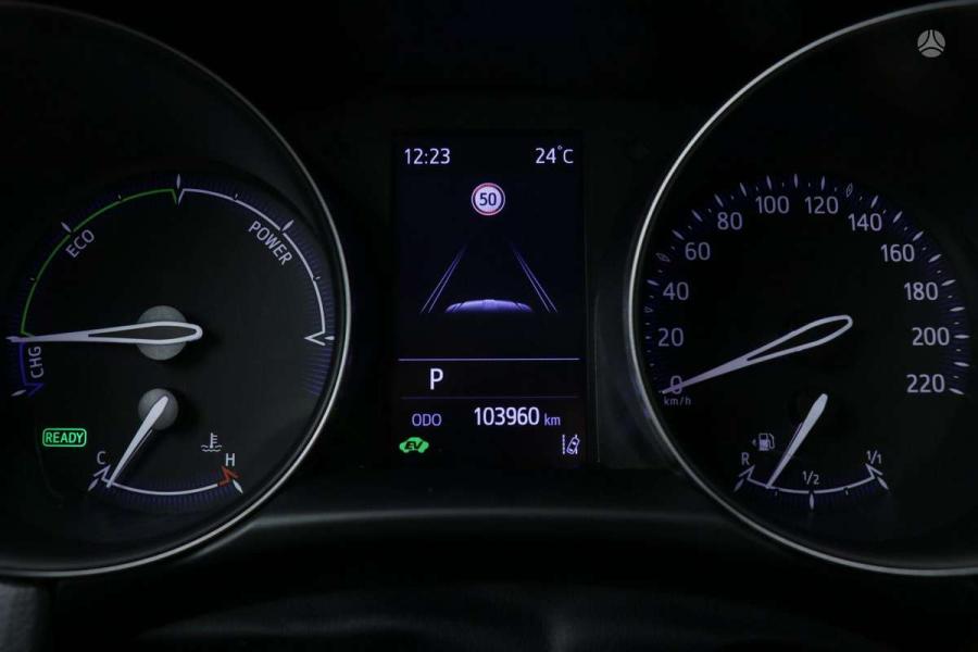Grey Toyota C-HR 2022 in Vilnius, with an engine capacity of 1.99 L and mileage of 104 thousand km for 23900 €, photo 15 on AUTOMOTO.COM.LV