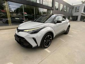 Grey Toyota C-HR 2022 in Vilnius, with an engine capacity of 1.99 L and mileage of 66 thousand km for 24950 €, photo  on AUTOMOTO.COM.LV