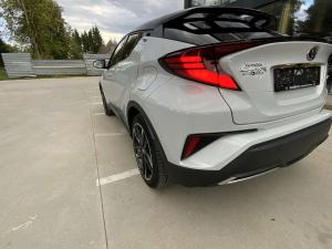 Grey Toyota C-HR 2022 in Vilnius, with an engine capacity of 1.99 L and mileage of 66 thousand km for 24950 €, photo 6 on AUTOMOTO.COM.LV