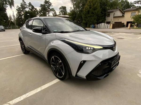 Тойота C-HR 2022 в Вильнюс на AUTOMOTO.COM.LV Серый Тойота C-HR 2022 в Вильнюс, объемом двигателя 1.99 л и пробегом 66 тыс. км за 24950 €, фото 11 на AUTOMOTO.COM.LV