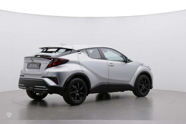Серый Тойота C-HR 2022 в Вильнюс, объемом двигателя 2.00 л и пробегом 112 тыс. км за 24900 €, фото 4 на AUTOMOTO.COM.LV