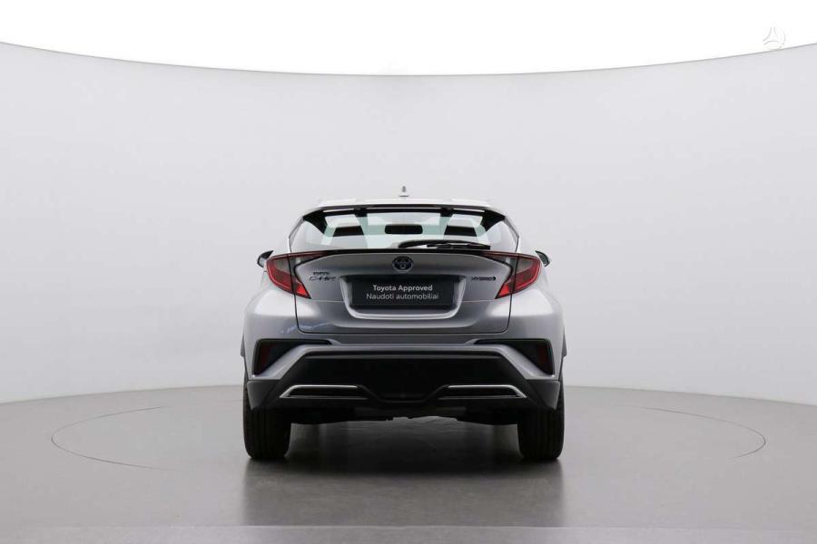 Серый Тойота C-HR 2022 в Вильнюс, объемом двигателя 2.00 л и пробегом 112 тыс. км за 24900 €, фото 6 на AUTOMOTO.COM.LV