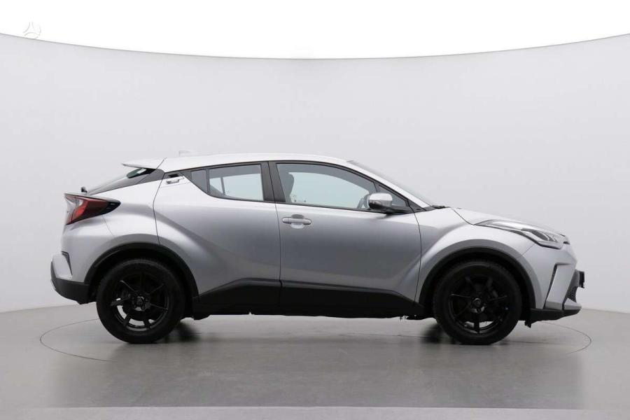 Серый Тойота C-HR 2022 в Вильнюс, объемом двигателя 2.00 л и пробегом 112 тыс. км за 24900 €, фото 18 на AUTOMOTO.COM.LV