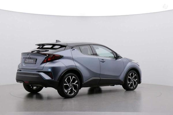 Серый Тойота C-HR 2022 в Вильнюс, объемом двигателя 1.80 л и пробегом 63 тыс. км за 23900 €, фото 4 на AUTOMOTO.COM.LV