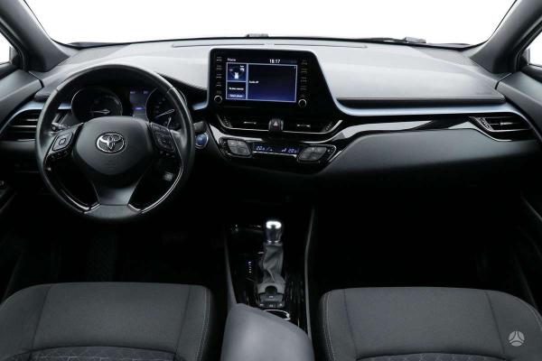 Серый Тойота C-HR 2022 в Вильнюс, объемом двигателя 1.80 л и пробегом 63 тыс. км за 23900 €, фото 8 на AUTOMOTO.COM.LV
