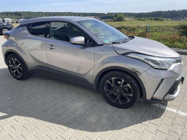 Grey Toyota C-HR 2022 in Vilnius, with an engine capacity of 2.00 L and mileage of 130 thousand km for 12999 €, photo 11 on AUTOMOTO.COM.LV