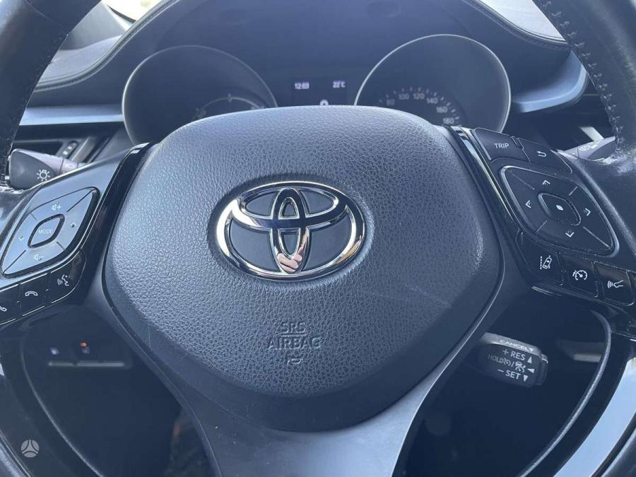 Серый Тойота C-HR 2022 в Вильнюс, объемом двигателя 2.00 л и пробегом 130 тыс. км за 12999 €, фото 38 на AUTOMOTO.COM.LV