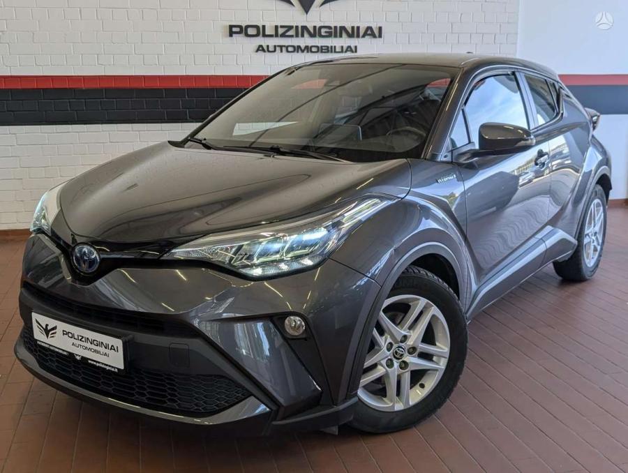 Pelēks Toyota C-HR 2022 Kauņa, ar dzinēja tilpumu 1.80 L un nobraukumu 70 tūkst. km par 20900 €, foto 1 vietnē AUTOMOTO.COM.LV