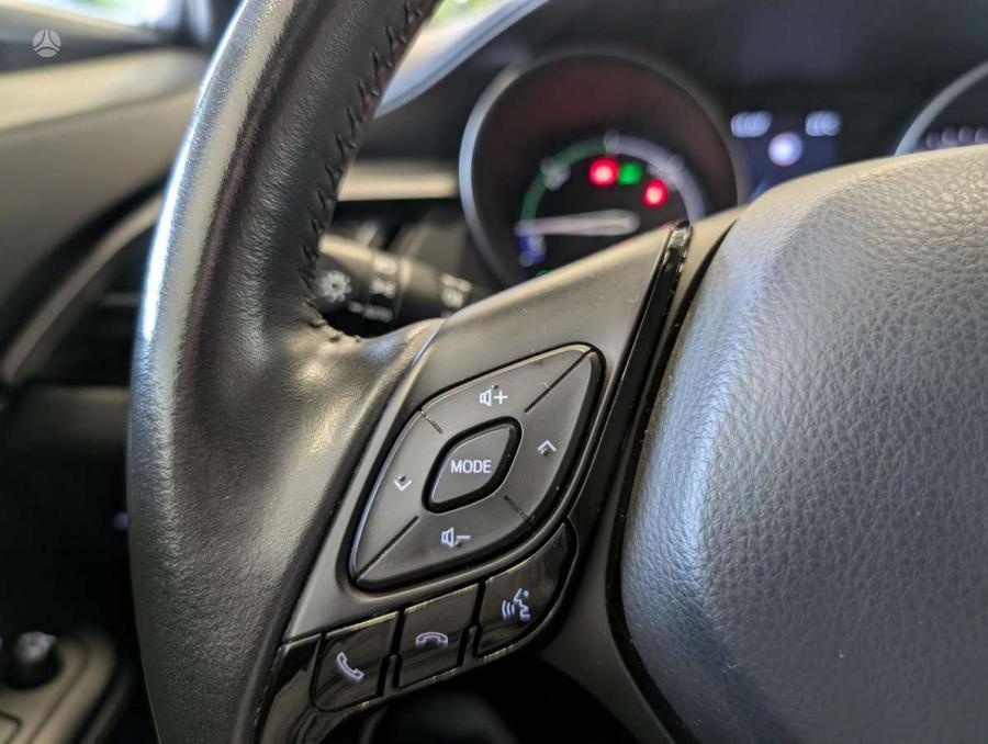 Pelēks Toyota C-HR 2022 Kauņa, ar dzinēja tilpumu 1.80 L un nobraukumu 70 tūkst. km par 20900 €, foto 11 vietnē AUTOMOTO.COM.LV