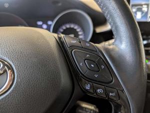 Pelēks Toyota C-HR 2022 Kauņa, ar dzinēja tilpumu 1.80 L un nobraukumu 70 tūkst. km par 20900 €, foto 12 vietnē AUTOMOTO.COM.LV