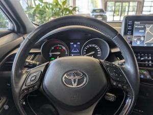 Pelēks Toyota C-HR 2022 Kauņa, ar dzinēja tilpumu 1.80 L un nobraukumu 70 tūkst. km par 20900 €, foto 14 vietnē AUTOMOTO.COM.LV
