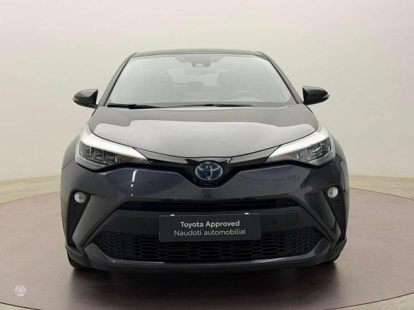 Серый Тойота C-HR 2022 в Паневежис, объемом двигателя 1.99 л и пробегом 94 тыс. км за 22790 €, фото 3 на AUTOMOTO.COM.LV