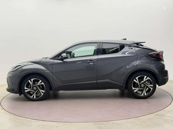Серый Тойота C-HR 2022 в Паневежис, объемом двигателя 1.99 л и пробегом 94 тыс. км за 22790 €, фото 6 на AUTOMOTO.COM.LV