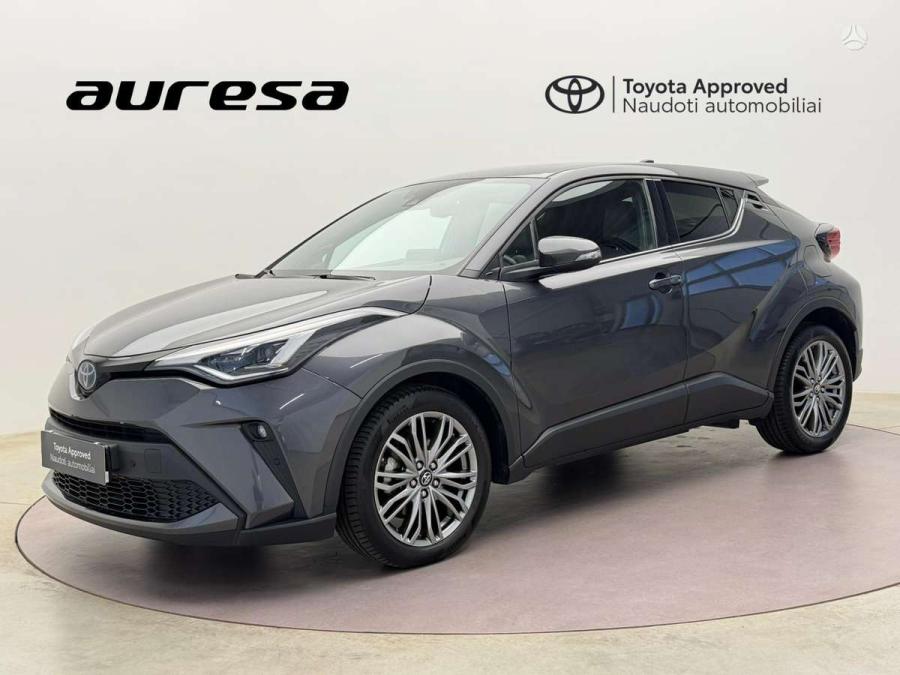 Серый Тойота C-HR 2022 в Паневежис, объемом двигателя 1.80 л и пробегом 79 тыс. км за 23990 €, фото 1 на AUTOMOTO.COM.LV
