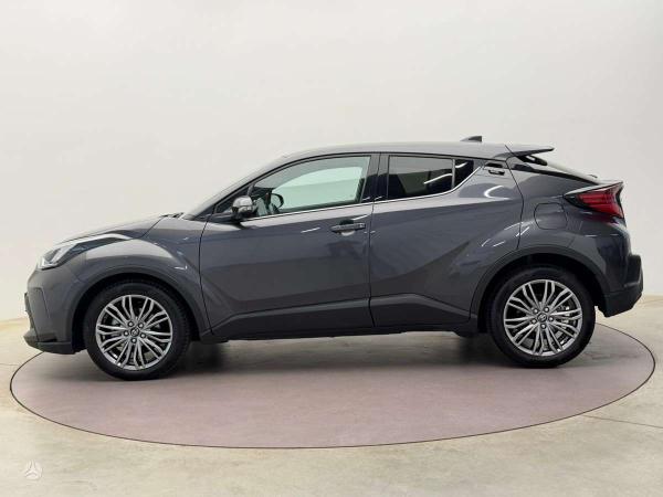 Pelēks Toyota C-HR 2022 Panevēža, ar dzinēja tilpumu 1.80 L un nobraukumu 79 tūkst. km par 23990 €, foto 6 vietnē AUTOMOTO.COM.LV