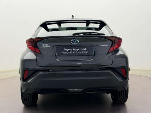 Серый Тойота C-HR 2022 в Паневежис, объемом двигателя 1.80 л и пробегом 79 тыс. км за 23990 €, фото 8 на AUTOMOTO.COM.LV