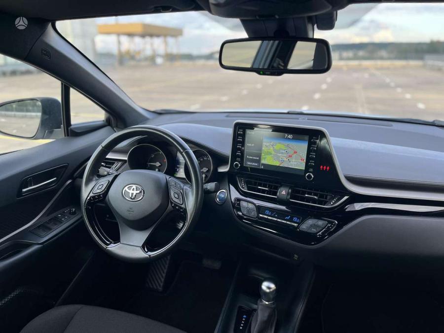 Серый Тойота C-HR 2022 в Вильнюс, объемом двигателя 1.80 л и пробегом 74 тыс. км за 20500 €, фото 22 на AUTOMOTO.COM.LV