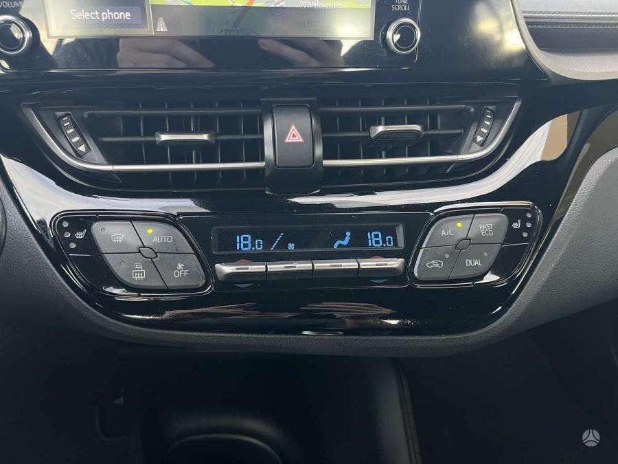 Серый Тойота C-HR 2022 в Вильнюс, объемом двигателя 1.80 л и пробегом 74 тыс. км за 20500 €, фото 30 на AUTOMOTO.COM.LV