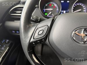 Серый Тойота C-HR 2022 в Рига, объемом двигателя 2.00 л и пробегом 75 тыс. км за 24500 €, фото 18 на AUTOMOTO.COM.LV