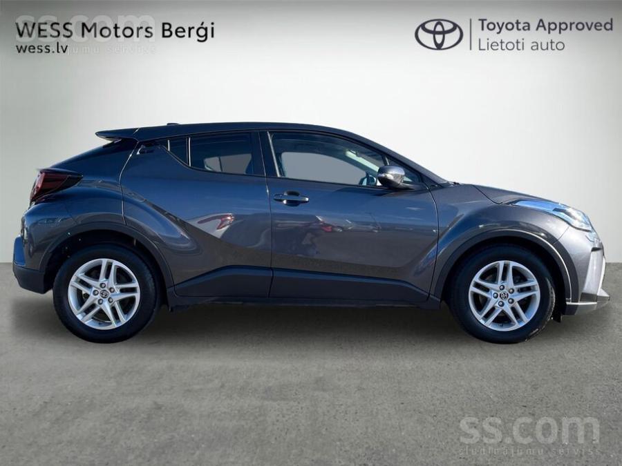 Серый Тойота C-HR 2022 в Рига, объемом двигателя 1.80 л и пробегом 49 тыс. км за 21490 €, фото 25 на AUTOMOTO.COM.LV