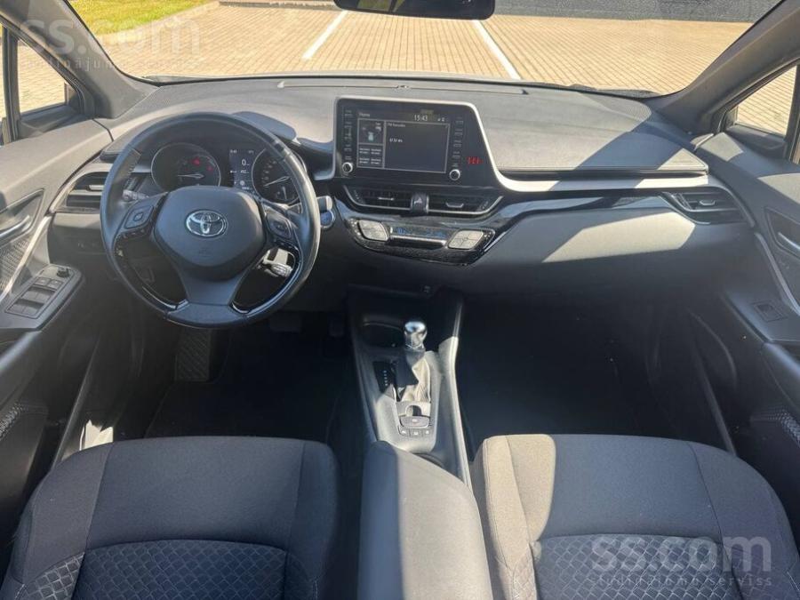 Pelēks Toyota C-HR 2023 Rīga, ar dzinēja tilpumu 1.80 L un nobraukumu 59 tūkst. km par 23450 €, foto 11 vietnē AUTOMOTO.COM.LV