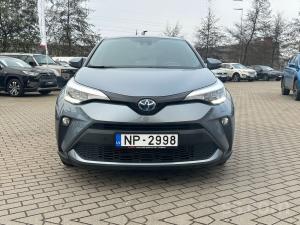 Серый Тойота C-HR 2023 в Лиепая, объемом двигателя 1.80 л и пробегом 50 тыс. км за 23400 €, фото 7 на AUTOMOTO.COM.LV