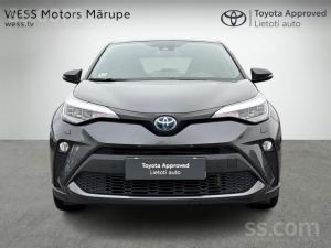 Серый Тойота C-HR 2023 в Рига, объемом двигателя 1.80 л и пробегом 43 тыс. км за 23990 €, фото 6 на AUTOMOTO.COM.LV