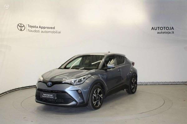 Grey Toyota C-HR 2023 in Kaunas, with an engine capacity of 1.80 L and mileage of 29 thousand km for 25500 €, photo 1 on AUTOMOTO.COM.LV