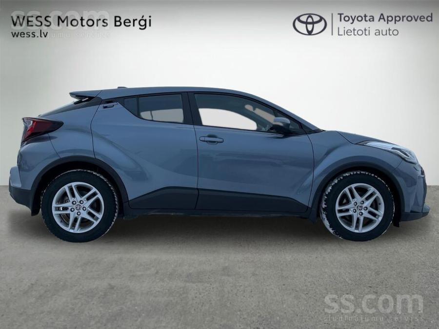 Pelēks Toyota C-HR 2023 Rīga, ar dzinēja tilpumu 1.80 L un nobraukumu 62 tūkst. km par 21990 €, foto 21 vietnē AUTOMOTO.COM.LV