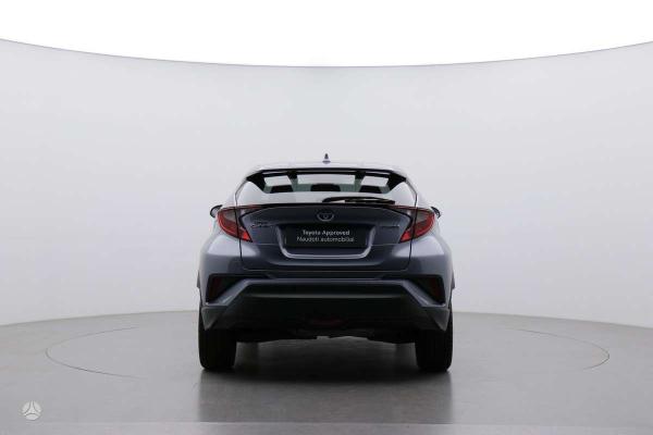 Pelēks Toyota C-HR 2023 Viļņa, ar dzinēja tilpumu 1.80 L un nobraukumu 58 tūkst. km par 22900 €, foto 4 vietnē AUTOMOTO.COM.LV