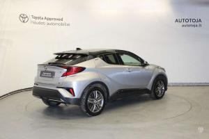 Pelēks Toyota C-HR 2023 Kauņa, ar dzinēja tilpumu 1.80 L un nobraukumu 65 tūkst. km par 25900 €, foto 2 vietnē AUTOMOTO.COM.LV