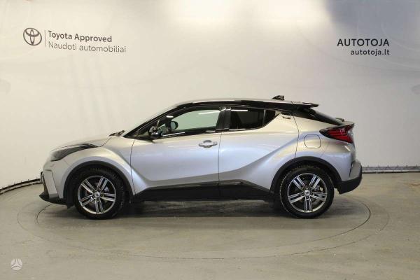 Grey Toyota C-HR 2023 in Kaunas, with an engine capacity of 1.80 L and mileage of 65 thousand km for 25900 €, photo 3 on AUTOMOTO.COM.LV