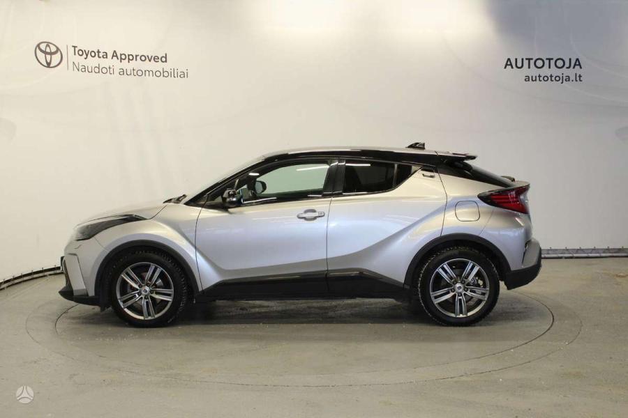 Pelēks Toyota C-HR 2023 Kauņa, ar dzinēja tilpumu 1.80 L un nobraukumu 65 tūkst. km par 25900 €, foto 3 vietnē AUTOMOTO.COM.LV