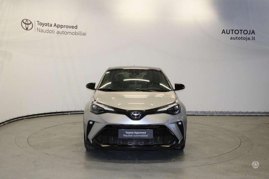 Pelēks Toyota C-HR 2023 Kauņa, ar dzinēja tilpumu 1.80 L un nobraukumu 65 tūkst. km par 25900 €, foto 5 vietnē AUTOMOTO.COM.LV