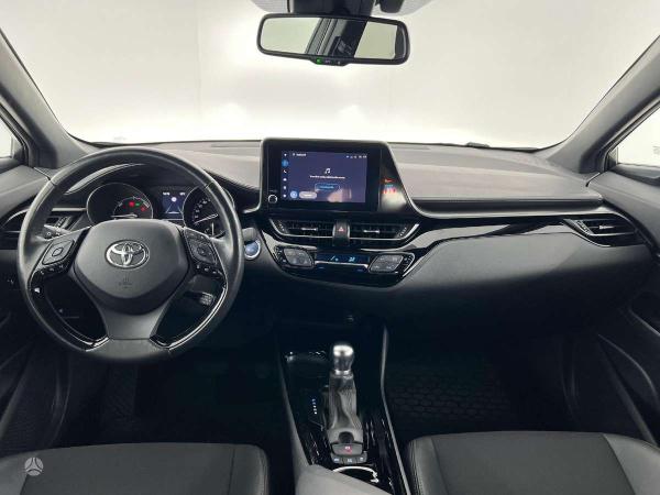 Grey Toyota C-HR 2023 in Vilnius, with an engine capacity of 1.80 L and mileage of 50 thousand km for 23500 €, photo 8 on AUTOMOTO.COM.LV
