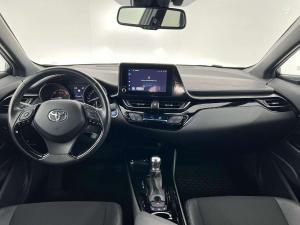 Grey Toyota C-HR 2023 in Vilnius, with an engine capacity of 1.80 L and mileage of 51 thousand km for 22900 €, photo 8 on AUTOMOTO.COM.LV