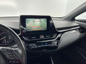Grey Toyota C-HR 2023 in Vilnius, with an engine capacity of 1.80 L and mileage of 51 thousand km for 22900 €, photo 12 on AUTOMOTO.COM.LV