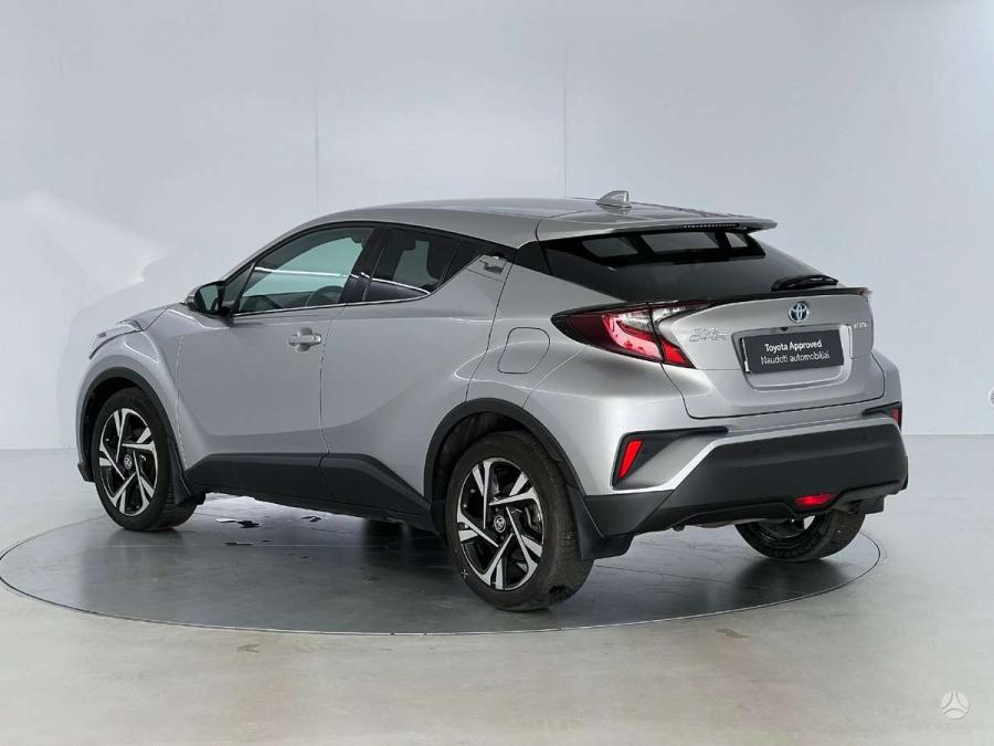 Grey Toyota C-HR 2023 in Vilnius, with an engine capacity of 1.80 L and mileage of 51 thousand km for 22900 €, photo 15 on AUTOMOTO.COM.LV
