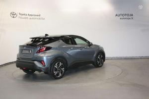 Grey Toyota C-HR 2023 in Kaunas, with an engine capacity of 1.80 L and mileage of 156 thousand km for 21900 €, photo 2 on AUTOMOTO.COM.LV