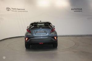 Grey Toyota C-HR 2023 in Kaunas, with an engine capacity of 1.80 L and mileage of 156 thousand km for 21900 €, photo 4 on AUTOMOTO.COM.LV